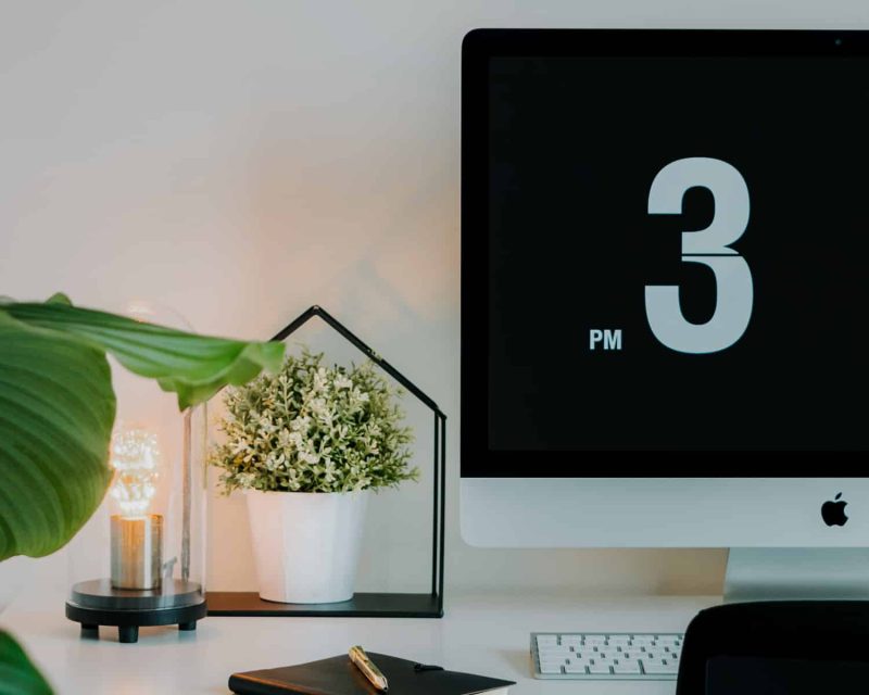 How to "Unplug" From Work: Tips for a Healthy Work/Life Balance
